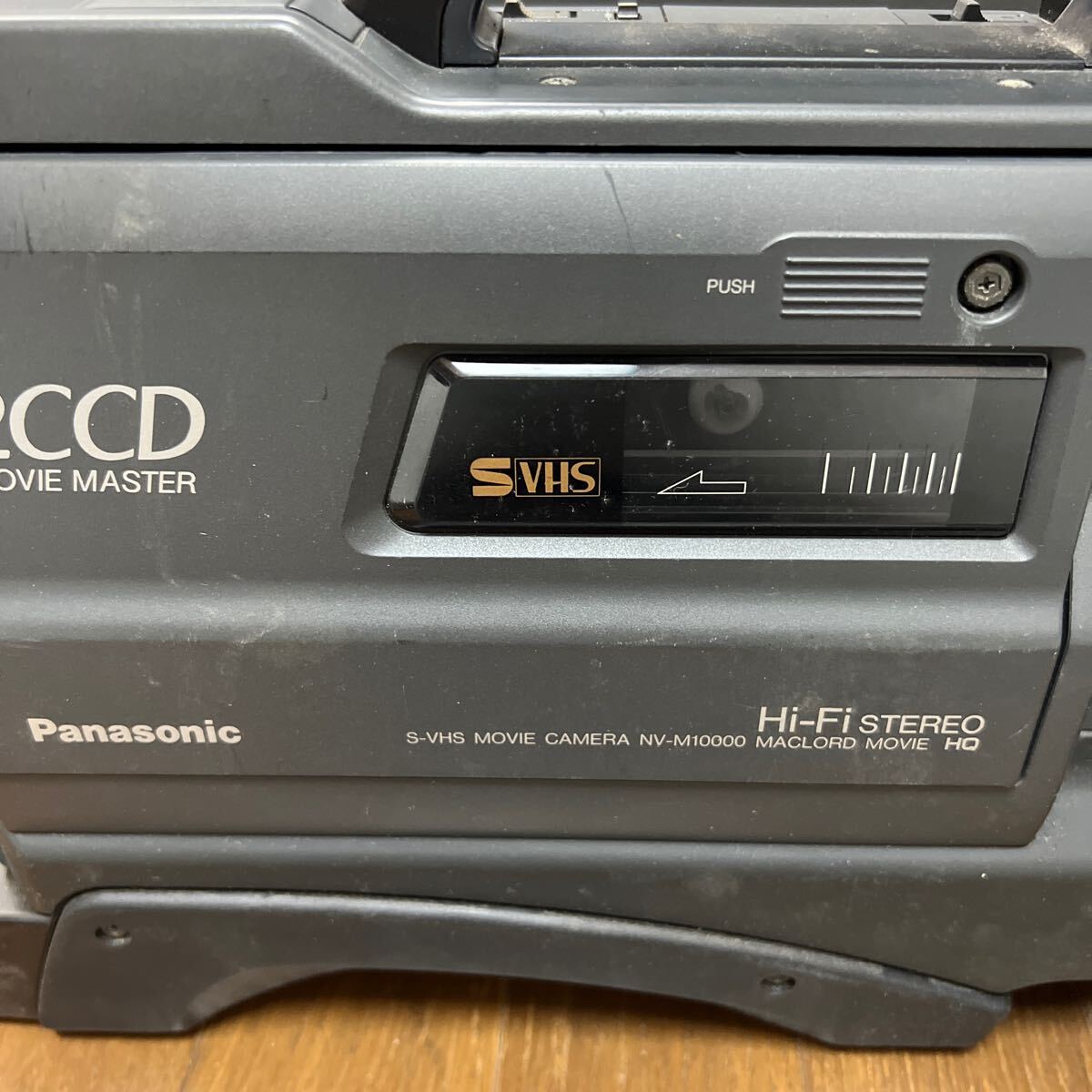 Panasonic パナソニック S-VHSビデオカメラ NV-M10000 2CCD VIDEO(パナソニック)｜売買されたオークション情報 ...