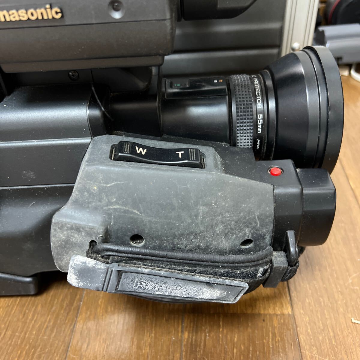 Panasonic パナソニック S-VHSビデオカメラ NV-M10000 2CCD VIDEO(パナソニック)｜売買されたオークション情報 ...