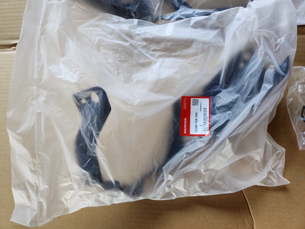 ホンダ シャトル 左右フロントバンパースペーサー ヘッドライトブラケット 71193-T5A-000 71198-T5A-000 71140 ...