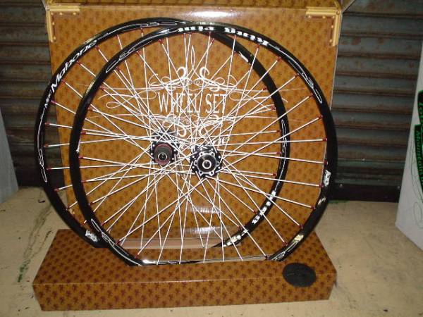 超軽量 マクマホン MacMahone KINGRIM ブラック 120ノッチ(26インチ、650C)｜売買されたオークション情報、yahoo ...