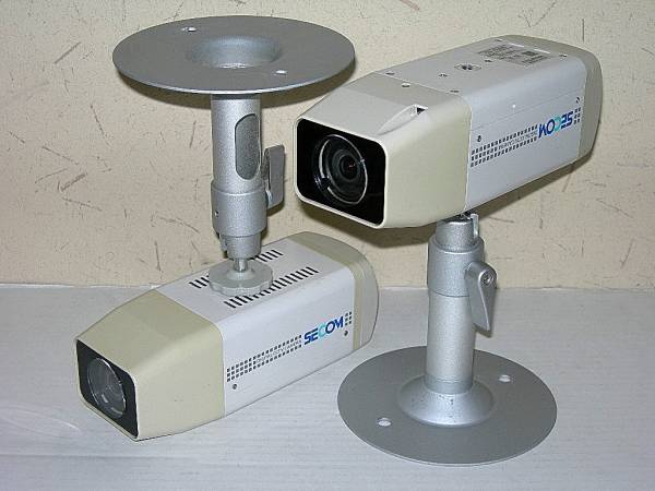 セコム/SECOM 防犯カメラ DV-C0010 LAN接続 防犯/監視 2台(防犯カメラ)｜売買されたオークション情報、yahooの商品情報をアーカイブ公開 - オークファン（aucfan.com）