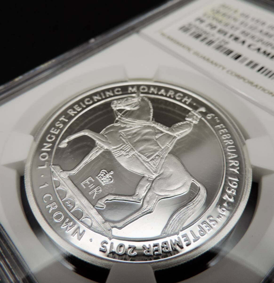 最高鑑定 専用木箱付属 2015年 イギリス領マン島 クラウン銀貨 馬上のエリザベス2世 最長在位記念 NGC PF70UC アンティーク ...