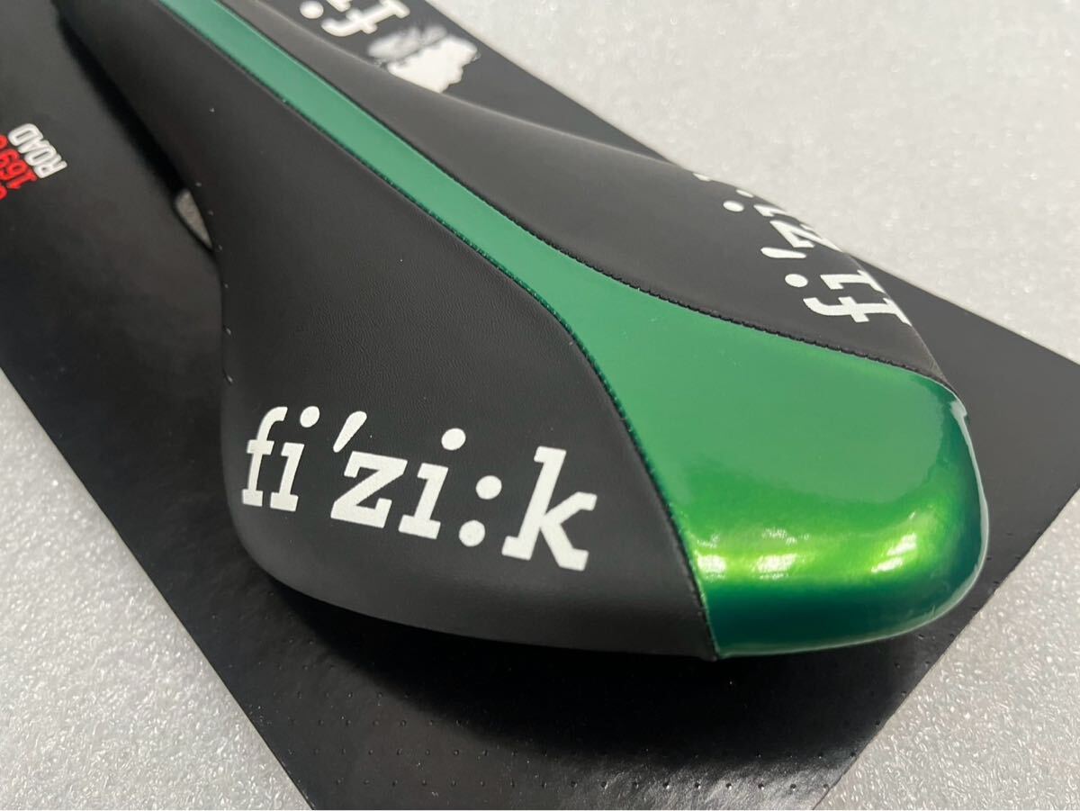 fi'zi:k フィジーク ARIONE CX サドル CARBON BRAIDED/カーボンレールブラック×グリーンライン/(フィジーク ...
