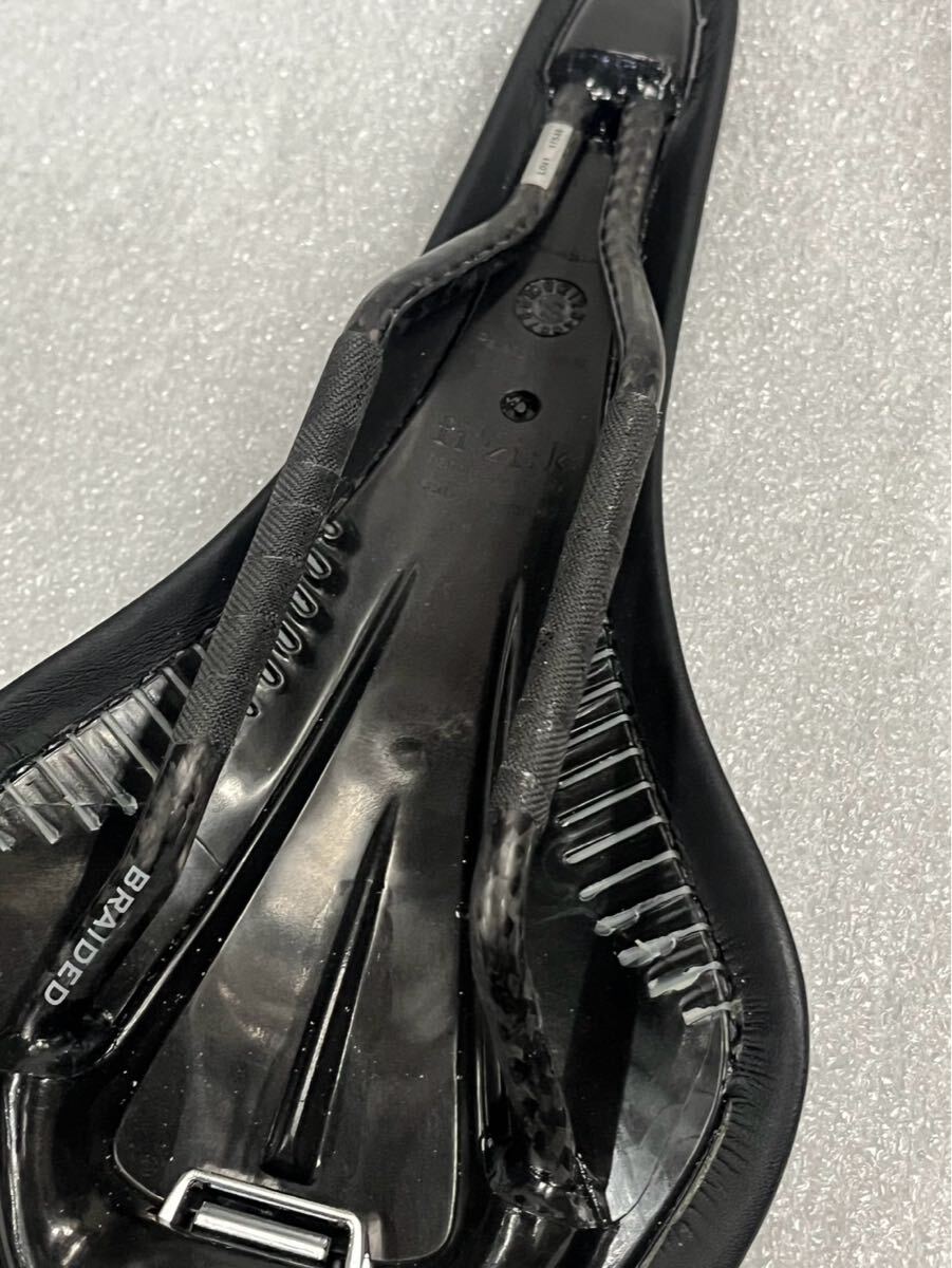 fi'zi:k フィジーク ARIONE CX サドル CARBON BRAIDED/カーボンレールブラック×グリーンライン/(フィジーク ...