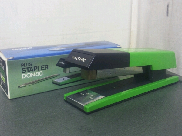 PLUS/プラス ホッチキス DON80 グリーン 品(ファイリング用品)｜売買されたオークション情報、yahooの商品情報をアーカイブ公開 - オークファン（aucfan.com）