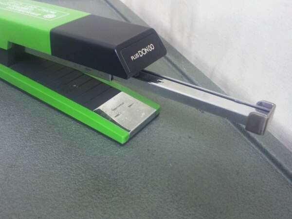 PLUS/プラス ホッチキス DON80 グリーン 品(ファイリング用品)｜売買されたオークション情報、yahooの商品情報をアーカイブ公開 - オークファン（aucfan.com）