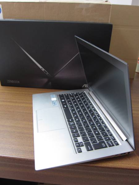 展示 ASUS ZENBOOK UX31A UX31A-R5128S(13インチ～)｜売買されたオークション情報、yahooの商品情報を ...