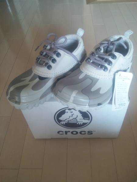 crocs 22㎝シューズ(22cm)｜売買されたオークション情報、yahooの商品情報をアーカイブ公開 - オークファン（aucfan.com）