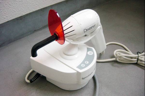 光重合レジン照射器 DENTSPLY Spectrum 800(歯科学)｜売買されたオークション情報、yahooの商品情報をアーカイブ公開 ...