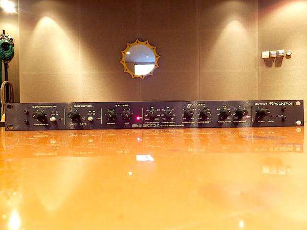 ROCKTRON BASIX BASS PRE-AMP(ベースエフェクター)｜売買されたオークション情報、yahooの商品情報をアーカイブ公開 ...