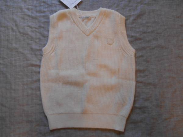 5078 BeBe 綿ニットのVネックベスト 120cm男の子(120（115～124cm）)｜売買されたオークション情報、yahooの商品 ...