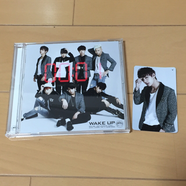 防弾少年団 BTS アルバム WAKE UPトレカ V テヒョン てて(アジアンポップス)｜売買されたオークション情報、yahooの商品情報をアーカイブ公開 - オークファン（aucfan.com）
