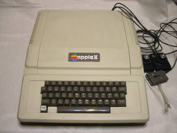 アップル Apple II MODEL A2M001(Apple II)｜売買されたオークション情報、yahooの商品情報をアーカイブ公開 ...