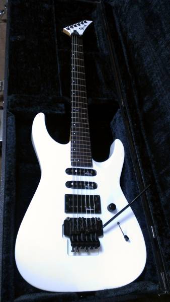 Charvel SDK-075-SSH SUPER DINKY 90年代(シャーベル)｜売買されたオークション情報、yahooの商品情報をアーカイブ公開 - オークファン（aucfan.com）