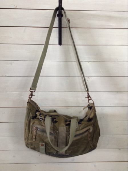 DIESEL ディーゼル 2wayバッグ Z4397(かばん、バッグ)｜売買されたオークション情報、yahooの商品情報をアーカイブ公開 ...