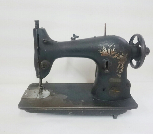 SINGER/シンガー ミシン 44-13 業務用 小型工業 卓上 175-E(ミシン)｜売買されたオークション情報、yahooの商品情報を ...