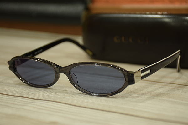 本物 極 グッチ GG-9038J EOK サングラス 1円(サングラス)｜売買されたオークション情報、yahooの商品情報をアーカイブ公開 ...
