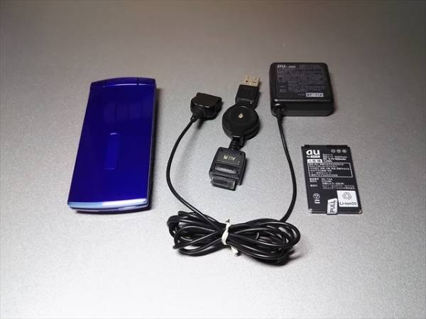 au S007 +追加電池パック +共通ACアダプタ01 +USB充電ケーブル(携帯電話)｜売買されたオークション情報、yahooの商品情報を ...