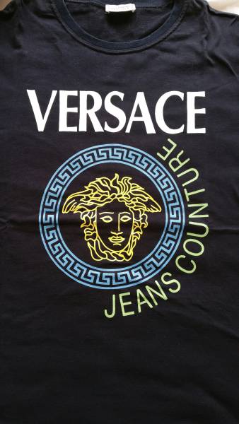 VERSACE 黒 Tシャツ used(半袖Tシャツ)｜売買されたオークション情報、yahooの商品情報をアーカイブ公開 - オークファン（aucfan.com）