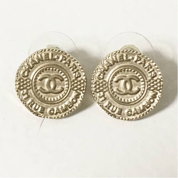 箱付 2015年 CHANEL シャネル ココマークピアス 極 A15C ゴールド E48(ピアス)｜売買されたオークション情報、yahooの商品情報をアーカイブ公開 - オークファン ...