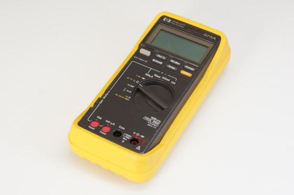 通電OK Agilent HP 974A ハンドヘルドデジタルマルチメータ 本体のみ MULTIMETER 951f31(その他)｜売買された ...