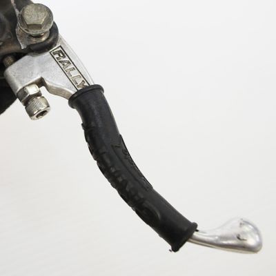 XR250 モタード MD30 フロントブレーキ キャリパー マスターシリンダー 赤パッド B 262(キャリパー)｜売買されたオークション情報、yahooの商品情報をアーカイブ公開 ...