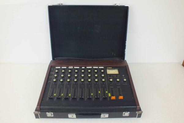 YAMAHA ミキサー PM-210 MIXER 8chチャンネル ヤマハ ケースおまけ 42S2225(ミキサー)｜売買されたオークション ...