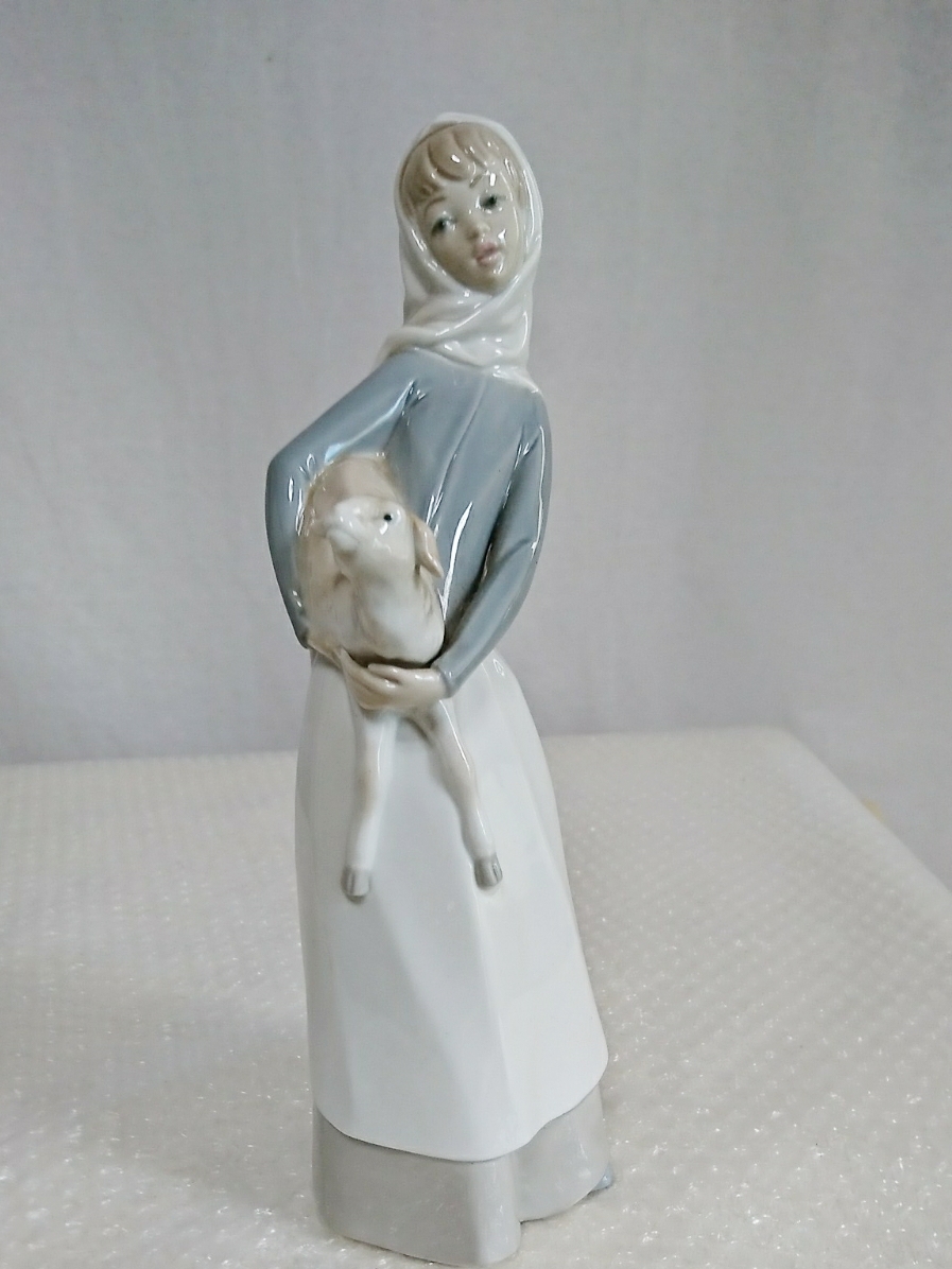 LLADRO リヤドロ リアドロ DAISA ダイサ 女性と羊 フィギュリン 西洋美術 陶磁器 陶器 置物 オブジェ(リヤドロ)｜売買されたオークション情報、yahooの商品情報をアーカイブ ...