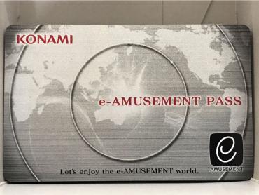 KONAMI e-Amusement PASS 銀色 中期型 絶版 完全 品 暗所保管品 1(ICカード)｜売買されたオークション情報、yahooの商品情報をアーカイブ公開 - オークファン ...