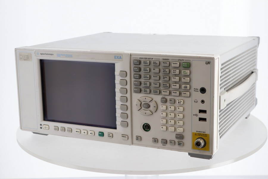 Agilent N9010A EXA Signal Analyzer 9kHz - 3.6GHz 現状品(電気計測器)｜売買されたオークション ...
