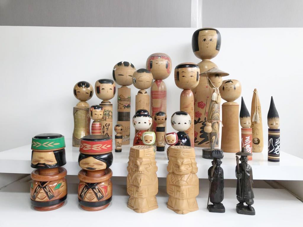 0261 こけし 木彫人形 飾り物 置物 オブジェ インテリア 土産物 25体(こけし)｜売買されたオークション情報、yahooの商品情報をアーカイブ公開 - オークファン（aucfan.com）
