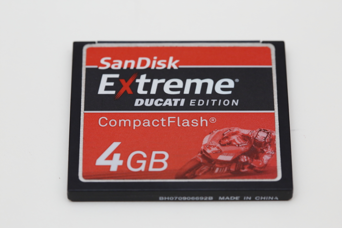 SanDisk Extreme DUCATI EDITION サンディスク コンパクトフラッシュ 4GB 品(4GB)｜売買されたオークション ...