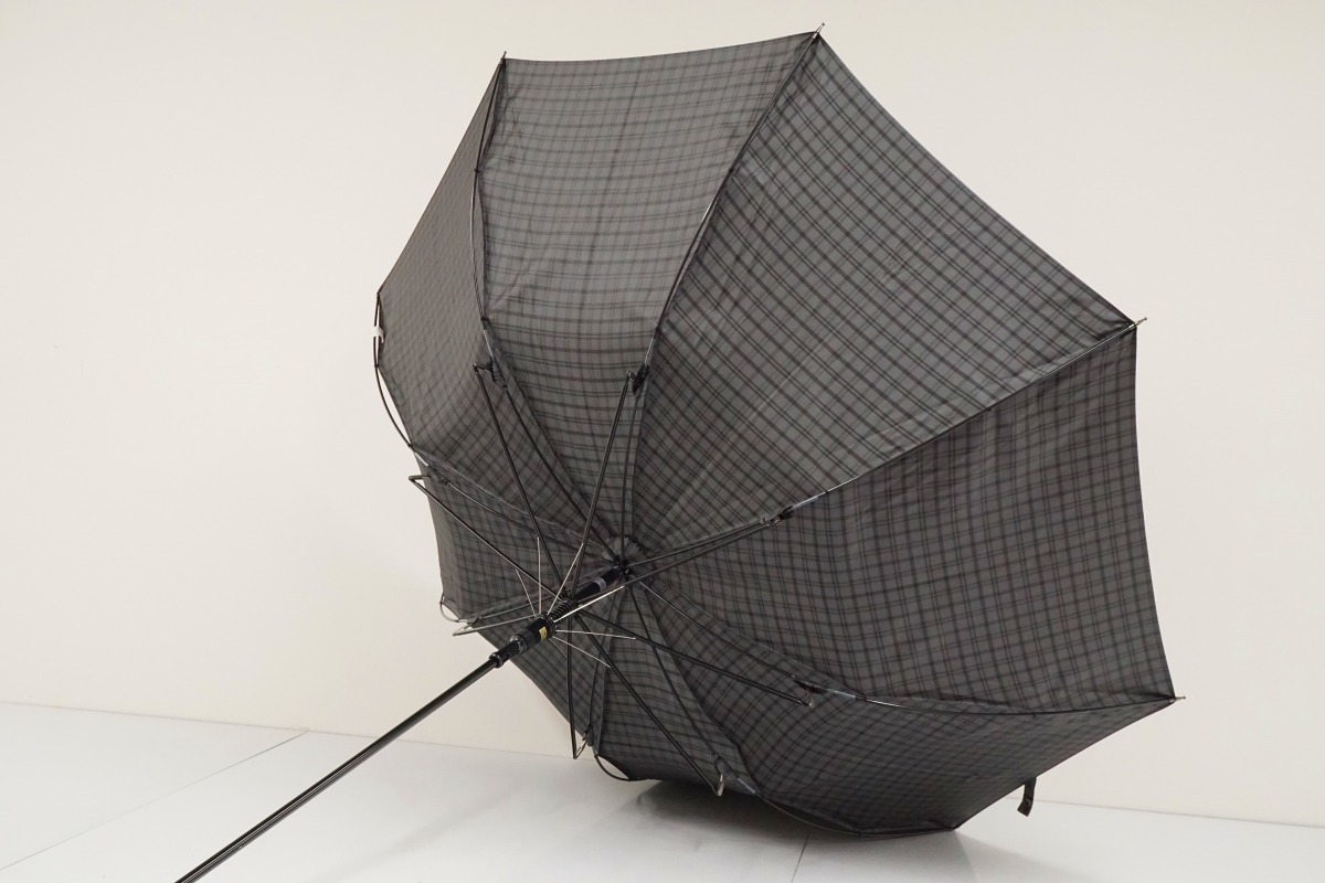 A7029 Pierre Cardin ピエールカルダン 紳士耐風傘 超 ジャガード チェック グレー ジャンプ 大判 65cm 3点以上 ...