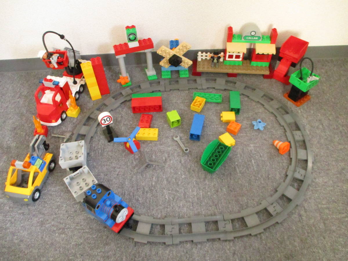 送料安 送料100サイズ LEGO デュプロ 5682 はしご車 消防車 トーマス 5544 スタートセット 増量 新年 玩具の福袋(レゴ デ ...