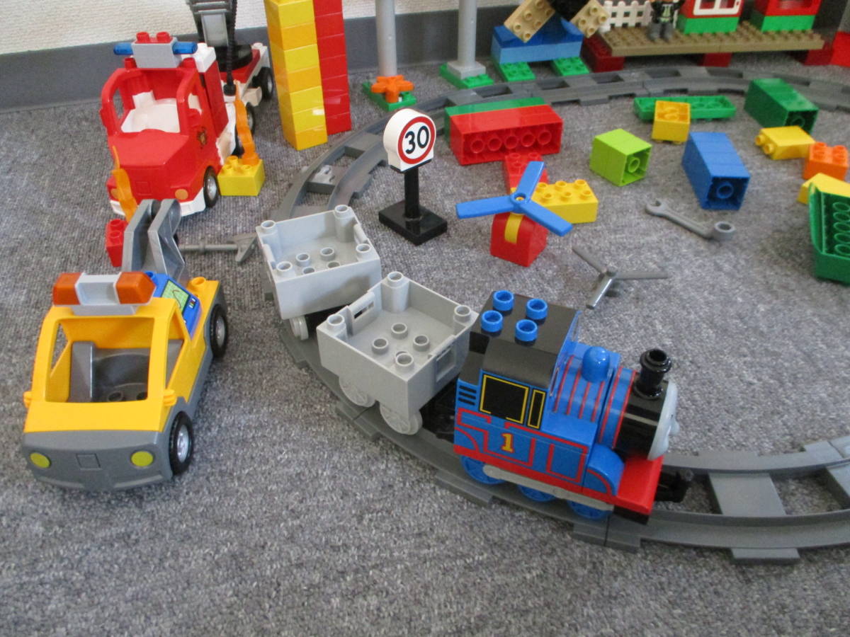 送料安 送料100サイズ LEGO デュプロ 5682 はしご車 消防車 トーマス 5544 スタートセット 増量 新年 玩具の福袋(レゴ デ ...