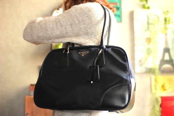 PRADA プラダ ナイロン レザー 本革 ボストン バッグ B5 収納 鍵 肩掛け 黒 ブラック イタリア製 シンプル コーデ(その他)｜売買されたオークション情報、yahooの商品情報を ...