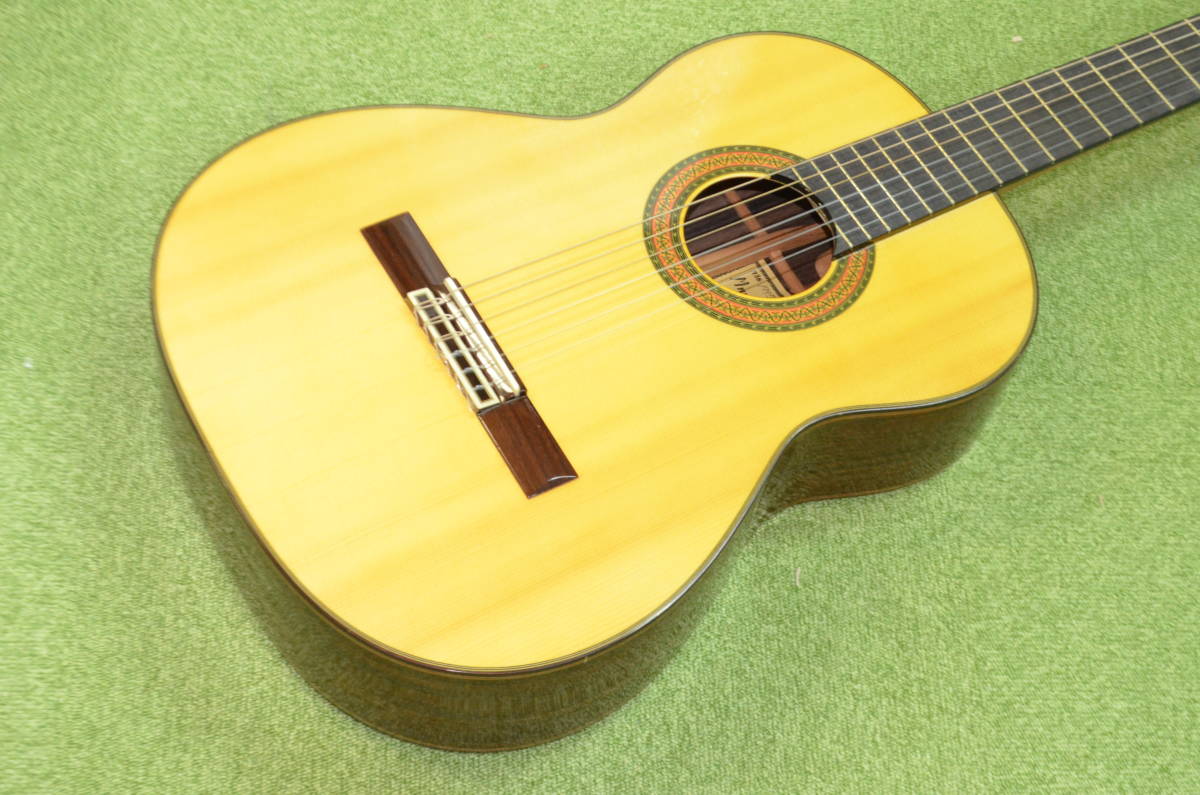 極 MANUEL RAIMUNDO マヌエル レイモンド No 155 1995年 クラシックギター ハードケース付き(本体)｜売買されたオークション情報、yahooの商品情報をアーカイブ公開 ...