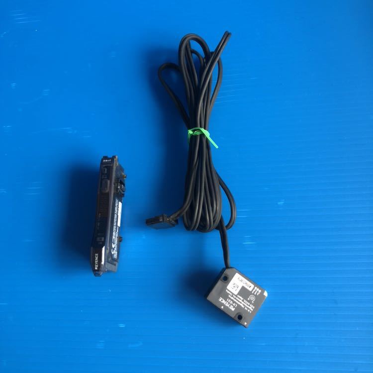 Keyence キーエンス 小型デジタル レーザセンサ LV-S31 + LV-N10 3(その他)｜売買されたオークション情報、yahooの ...