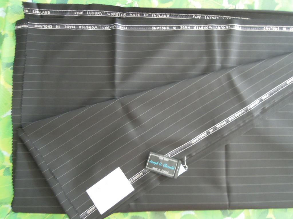 1円 24528 クリソルド ウール100％ ストライプスーツ生地 チャコールグレーストライプ 3.2 1.5m(シチズンコレクション)｜売買されたオークション情報、yahooの商品情報を ...