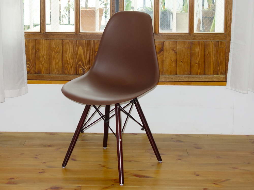 イームズ DSW シェルチェア 椅子 Eames チェア イス DSRチェア 家具 DSR RAR ダイニング オフィスチェア ブラウン/D茶(プラスチックフレーム)｜売買されたオークション ...