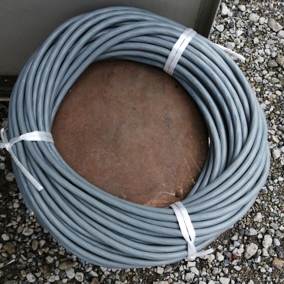 富士電線工業株式会社 MVV-S ケーブル 5C×1.25SQ Ⅲ(電線)｜売買されたオークション情報、yahooの商品情報をアーカイブ公開 - オークファン（aucfan.com）