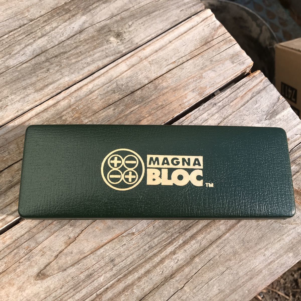 Amway/アムウェイ マグナブロック MAGNA BLOC 磁気治療器 専用シール無し(その他)｜売買されたオークション情報、yahooの ...