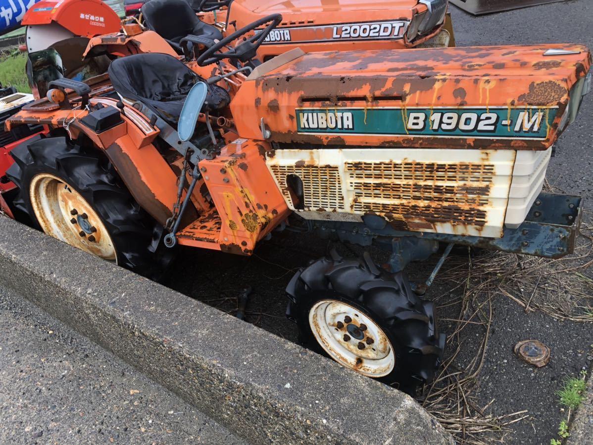 クボタトラクター L2002DT とB1902-M ジャンク 部品取り 貿易等 現状渡し(車体)｜売買されたオークション情報、yahooの商品情報をアーカイブ公開 - オークファン ...