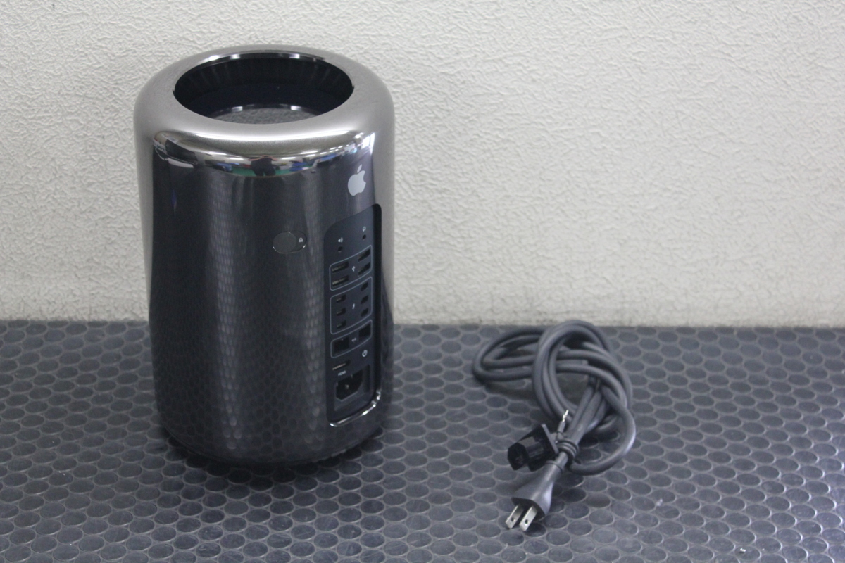APPLE Mac Pro Late 2013 CPU:Xeon E5-1620V2/メモリ:16GB/SSD:1TB/AMD FirePro ...