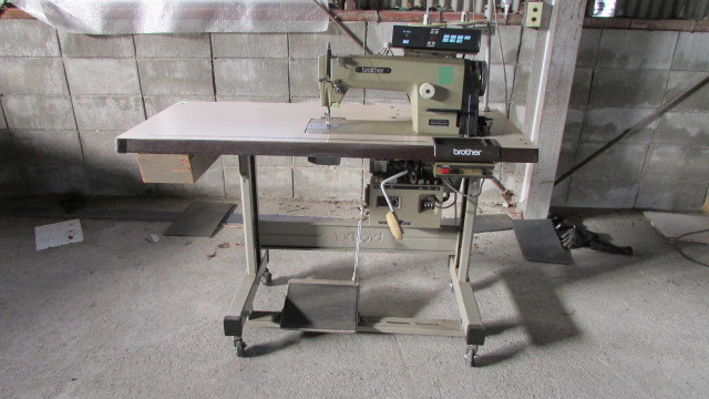 brother ブラザー 工業用ミシン DB2-B748-307 ジャンク品 100V(ブラザー)｜売買されたオークション情報、yahooの ...