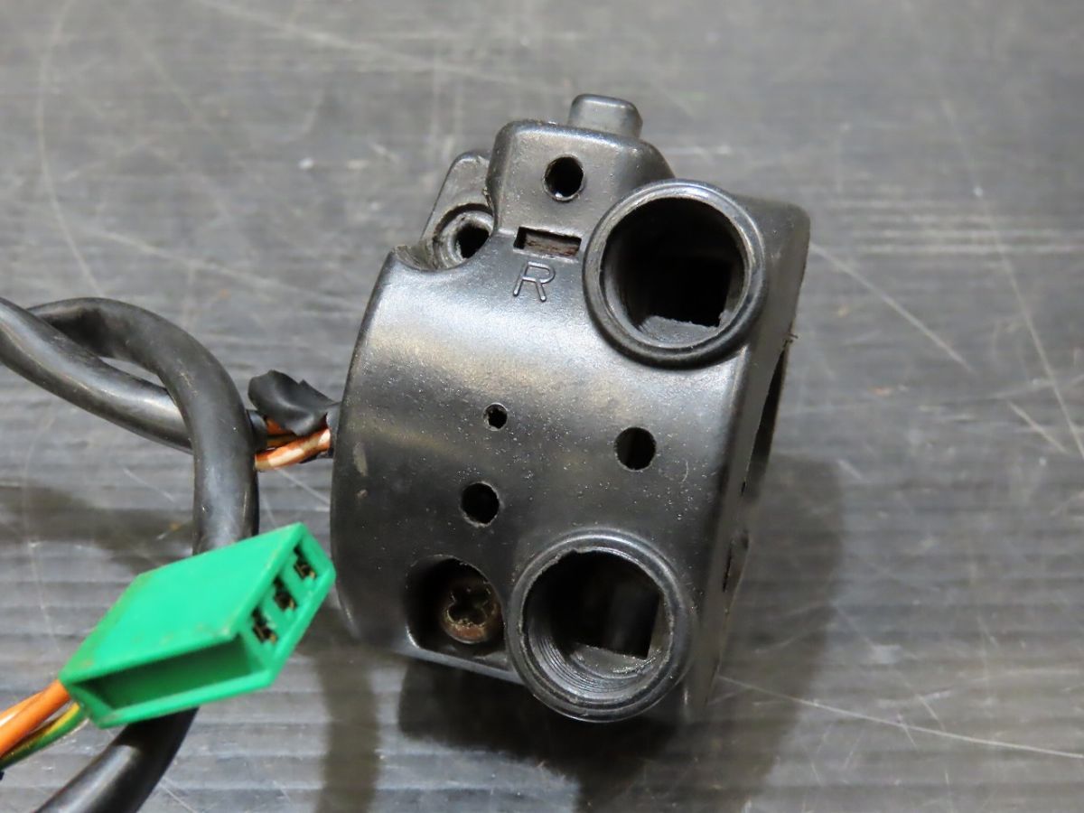 1979年 GS425 検 GS400 ハンドルスイッチ左右セット 080 GS425-H-015(スズキ用)｜売買されたオークション情報、yahooの商品情報をアーカイブ公開 ...