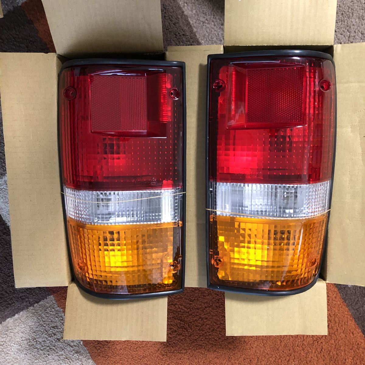 ハイラックス ピックアップ ln106 ln107 yn100 4wd テールランプ ブレーキランプ(テールライト)｜売買されたオークション ...