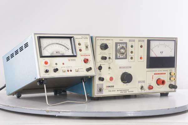 DW 2台セット KIKUSUI TOS 7100L TOS 8650 TOS7100L TOS8650 INSULATION TESTER ...