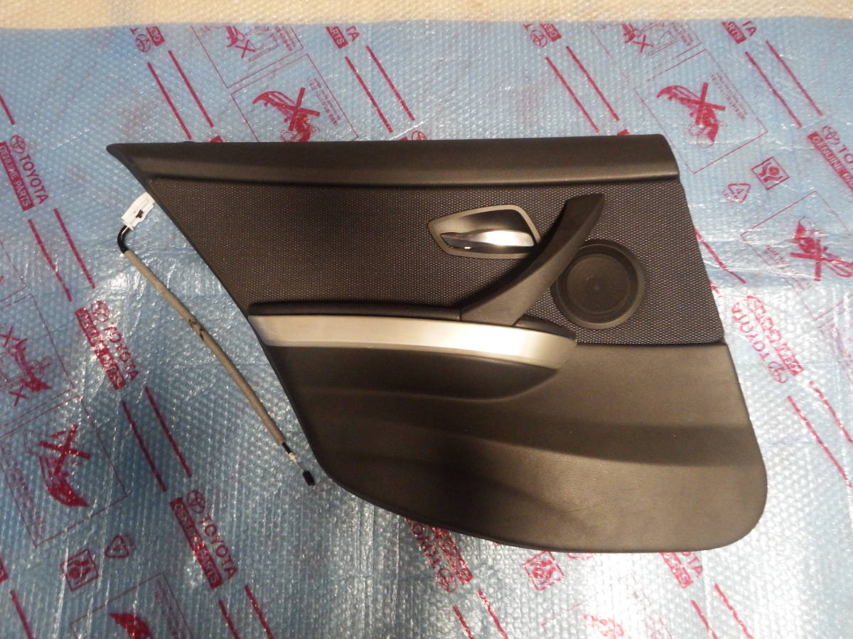 GL123 BMW 3シリーズ E91 前期 ドアパネル ツィーター 左ドア 後ろ 後席 アルミトリム 内張り Mスポーツ 部品取り LBA ...