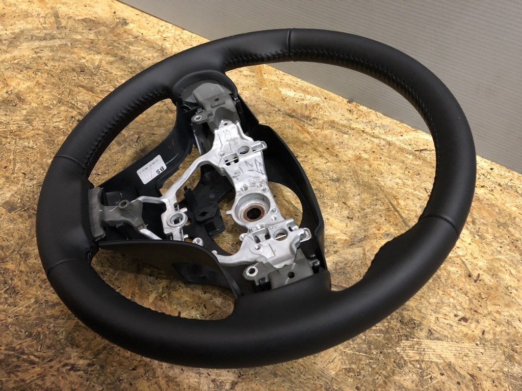 TOYOTA トヨタ 80系 ノア ヴォクシー 純正 レザーステアリング ハンドル 577W GS120－05940 A1 VP205(ステアリング、ハンドル本体)｜売買されたオークション情報 ...